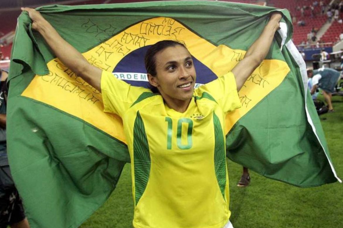 Primeira camisa 10 de Marta na Seleção Brasileira » Mantos do Futebol